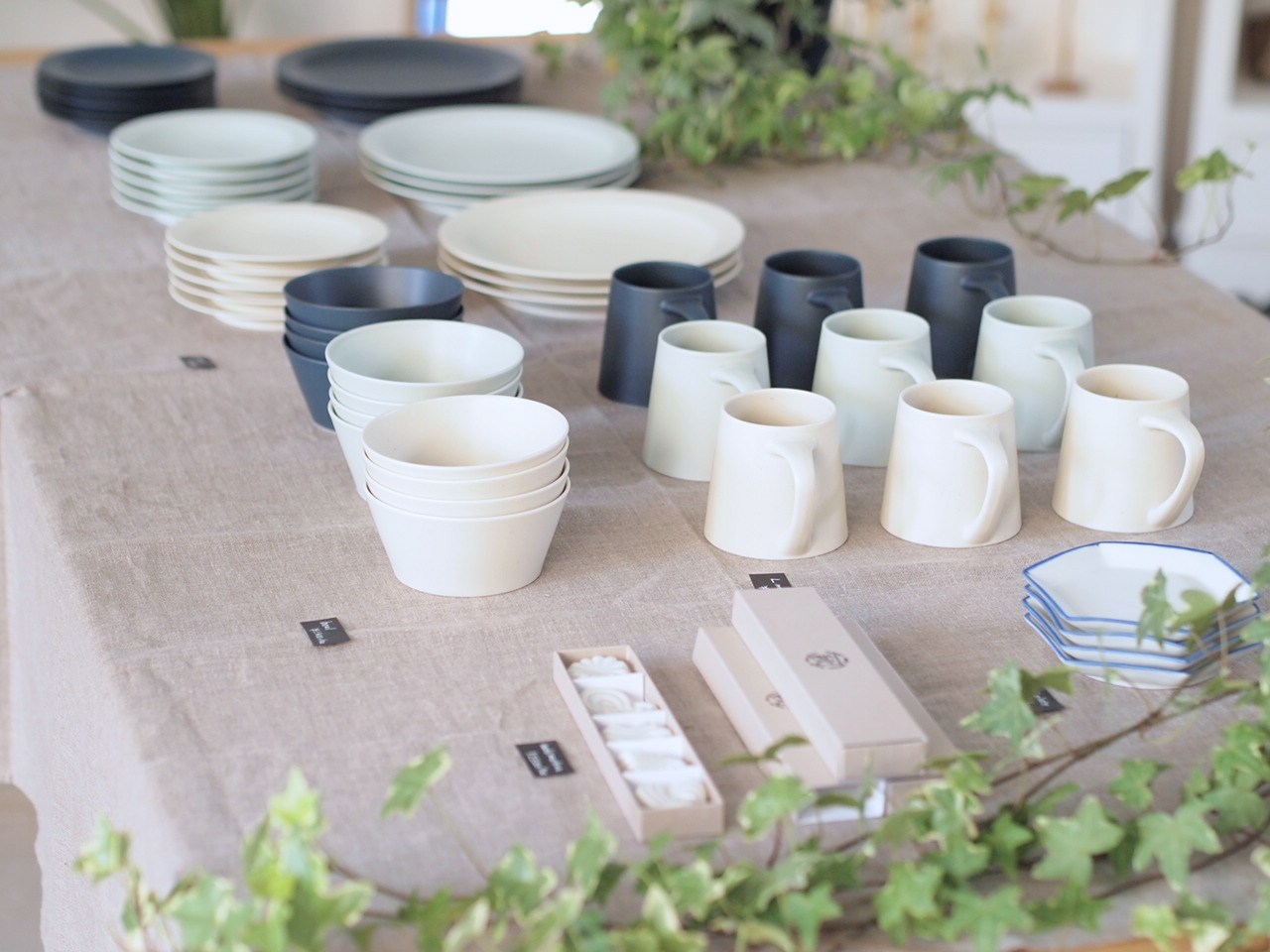 KANEAKI SAKAI POTTERY 金秋酒井製陶所のデイリーに使えるシンプルな食器 | 長月 NAGATSUKI 岐阜県各務原市の夫婦ユニット